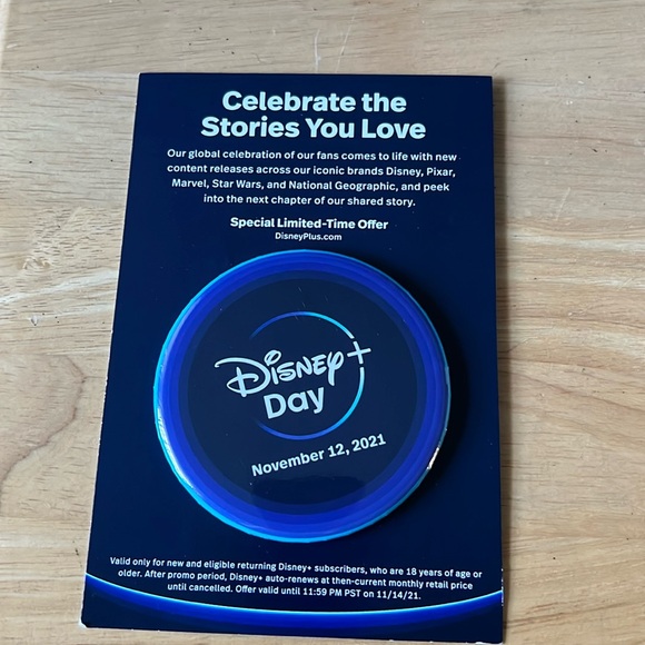 Disney | Party Supplies | Disney Day Commemorative Collective Pin From ...